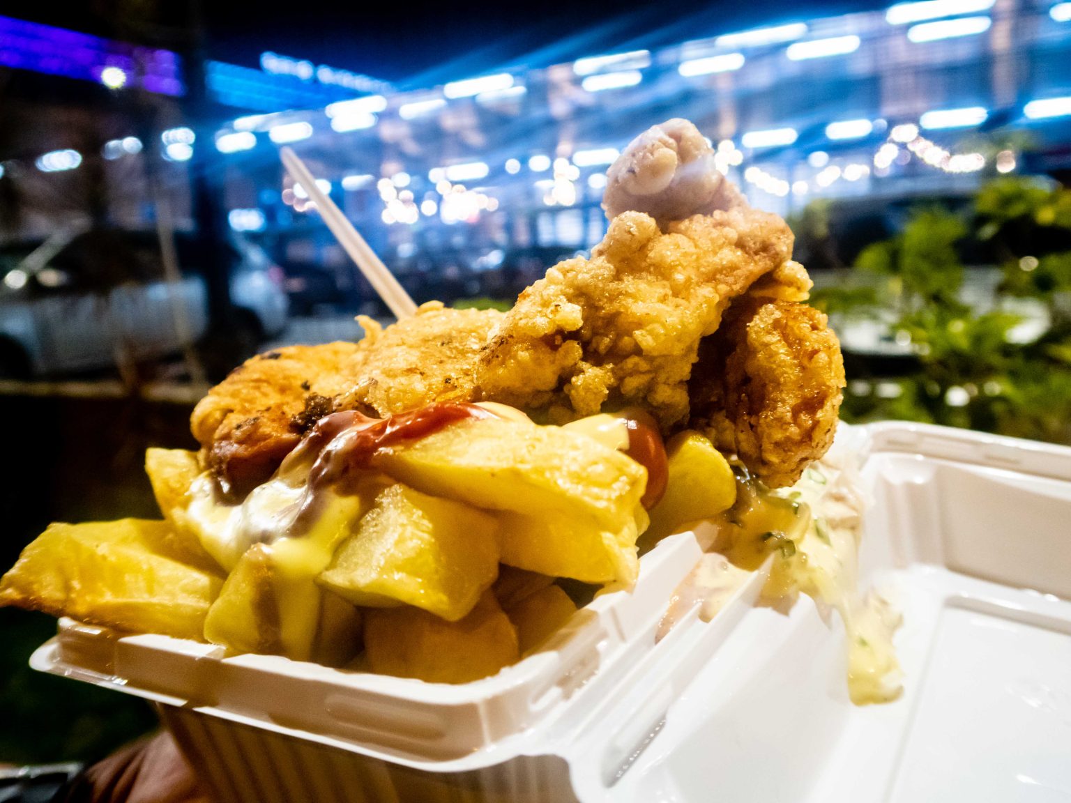 El amor tiene forma de pollo bróster - Plaza Tomada