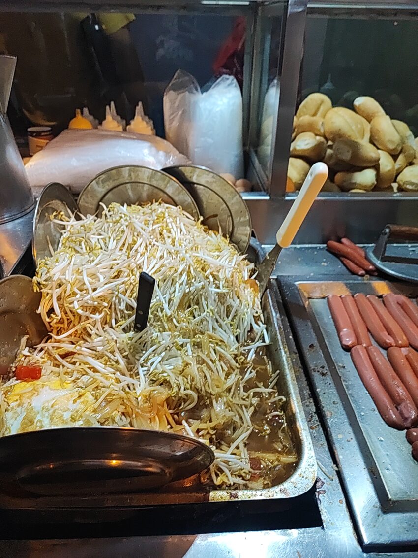 ASI SE FORJÓ EL ‘PAN CON PANTANO’ - Plaza Tomada